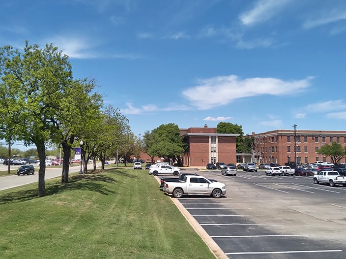 Quiet streets, rustling trees, and a parking lot full of stories—Abilene’s slower rhythm feels like a deep breath.