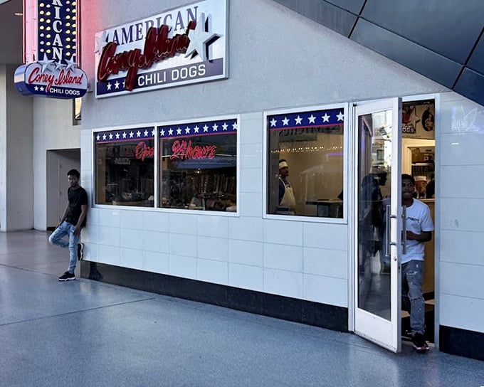 Detroit's loose meat chili found its Vegas home in this patriotic red, white, and blue paradise.