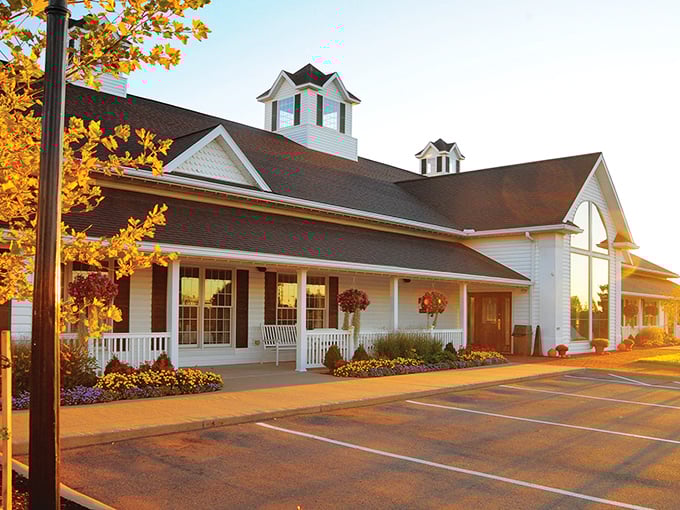 This picture-perfect farmhouse restaurant looks like it stepped straight out of a Norman Rockwell painting.