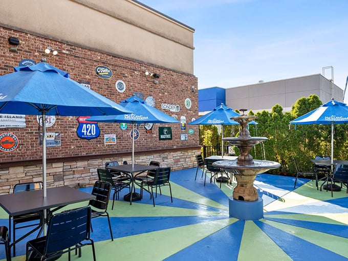 Mellow Mushroom's vibrant patio creates an outdoor oasis where pizza and relaxation go hand in hand.