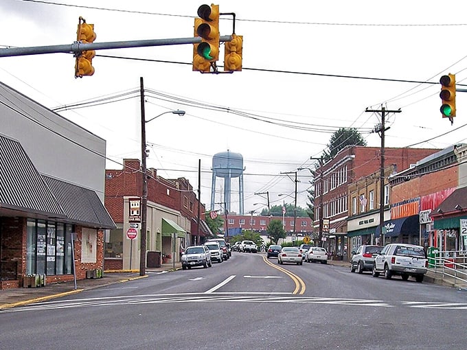 Oak Hill's quaint downtown invites you to stroll, shop, and save—where even the traffic lights seem to stay green longer for bargain hunters.