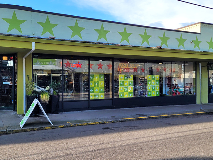A splash of lime green with stars marching across the top – this building practically shouts "fun inside!"