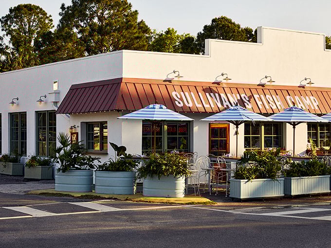 Modern coastal chic meets island casual in this Sullivan's Island spot that practically whispers "vacation mode."