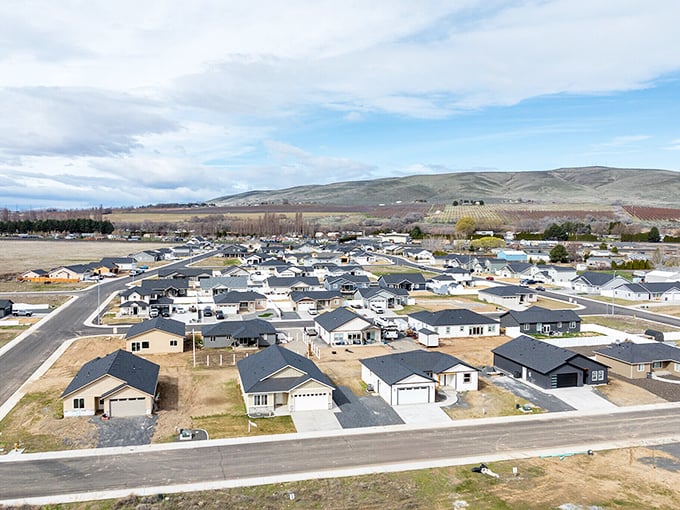 Cookie-cutter homes with million-dollar hill views – Ephrata's newest neighborhood awaits its growing personality.