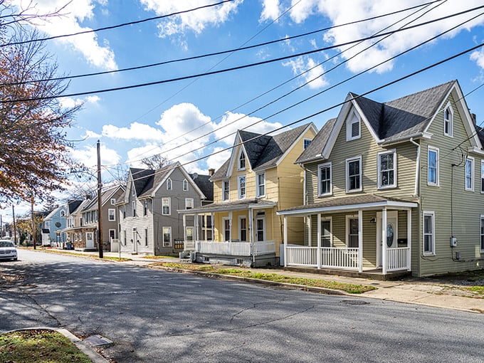 Small-town charm radiates from every street in this central Delaware retirement haven.