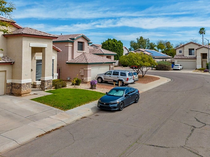 Desert-adapted homes in Paradise Valley blend harmoniously with the natural landscape that change colors throughout the day.