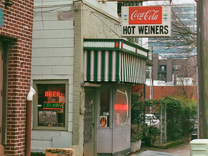 This narrow slice of heaven proves that good things really do come in small packages.