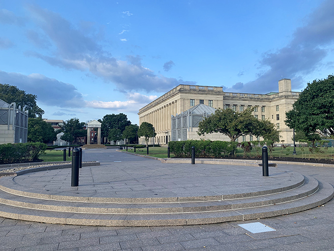 This grand plaza reminds us that even in the capital city, smart shoppers can live like royalty.