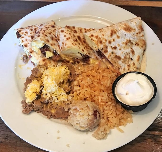 Breakfast quesadillas prove that good ideas know no boundaries – especially when cheese and eggs join the conversation. 