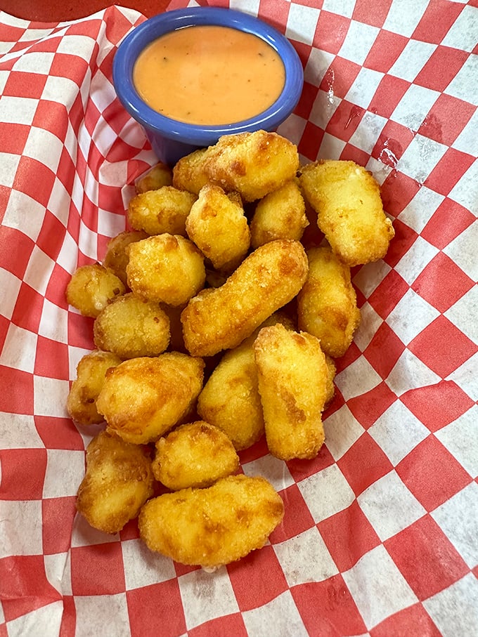 Golden cheese curds with that perfect squeak between your teeth – Minnesota's answer to popcorn, only infinitely more satisfying.