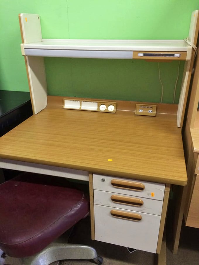 This vintage desk screams 1970s efficiency. Just add a rotary phone and you've got yourself a "Mad Men" moment.