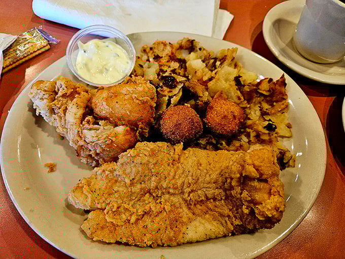 A platter that says "diet starts tomorrow" in the most delicious way possible. Crispy fried goodness with all the fixings—this isn't a meal, it's a commitment.
