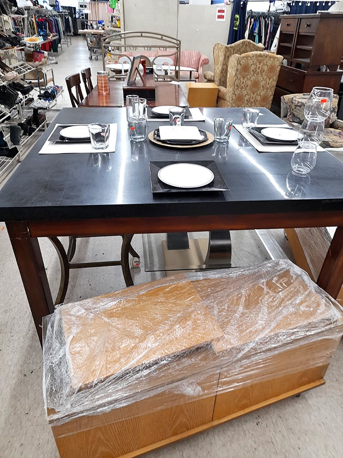 Imagine hosting your next dinner party with this elegant table setting. "Yes, it's vintage. No, you can't afford it elsewhere."