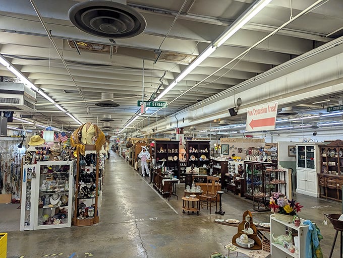 The mall's organized chaos follows a brilliant logic—street signs guide you through neighborhoods of nostalgia, preventing treasure hunters from becoming permanently lost in time.