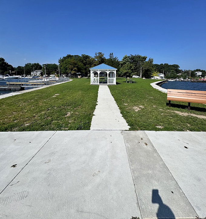 This charming gazebo isn't just Instagram-worthy—it's witnessed countless marriage proposals, family reunions, and quiet moments of lakeside reflection.