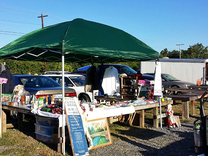 Andrick's Front Royal Fleamarket combines shopping with dining—because treasure hunting works up an appetite!
