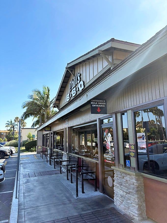 Sunny skies, palm trees, and the irresistible aroma of smoked perfection—Phil’s BBQ serves up San Diego’s signature take on comfort food.