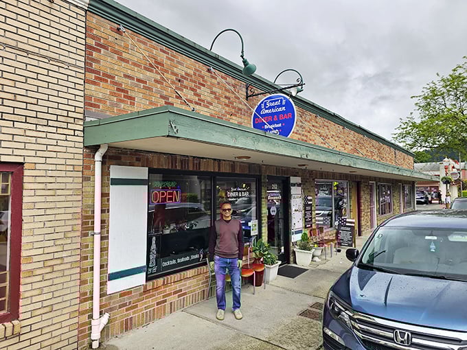 The Great American Diner & Bar: Brick building, simple sign, extraordinary comfort food. Issaquah's hidden gem doesn't need to brag.