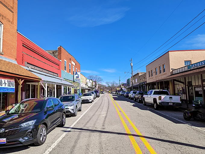 Hardy's historic downtown looks frozen in time, with well-preserved buildings housing antique shops and local businesses.