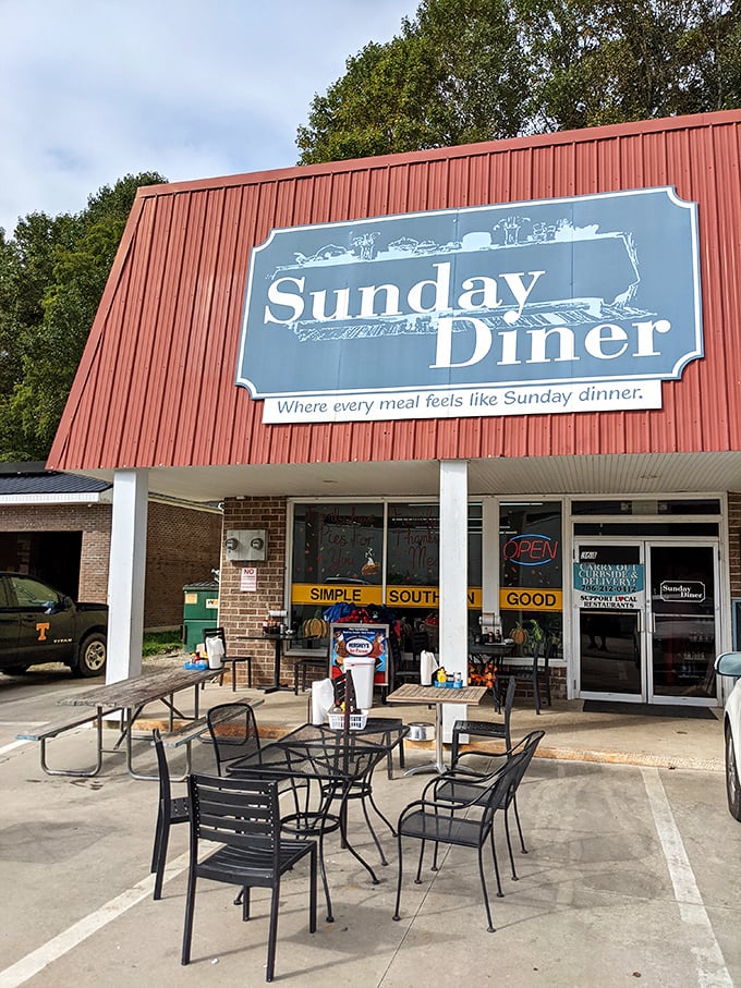 Simple outdoor seating at Sunday Diner—because sometimes great food tastes even better with fresh mountain air.