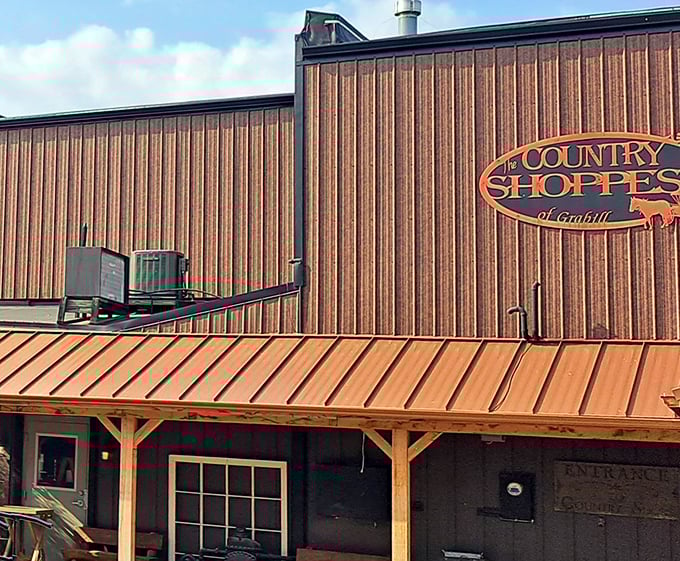 When a place looks this genuinely country, you know the prices will reflect honest small-town values.
