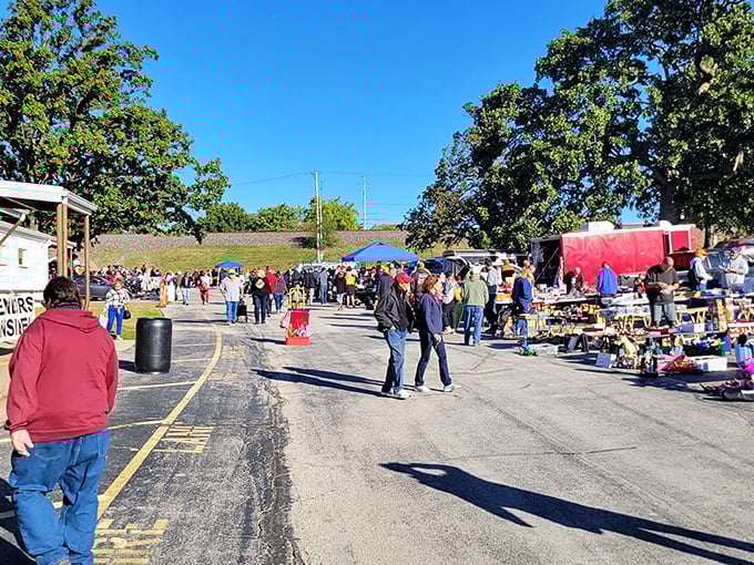 Main Street charm meets serious bargain hunting in this perfectly sized small-town flea market haven.
