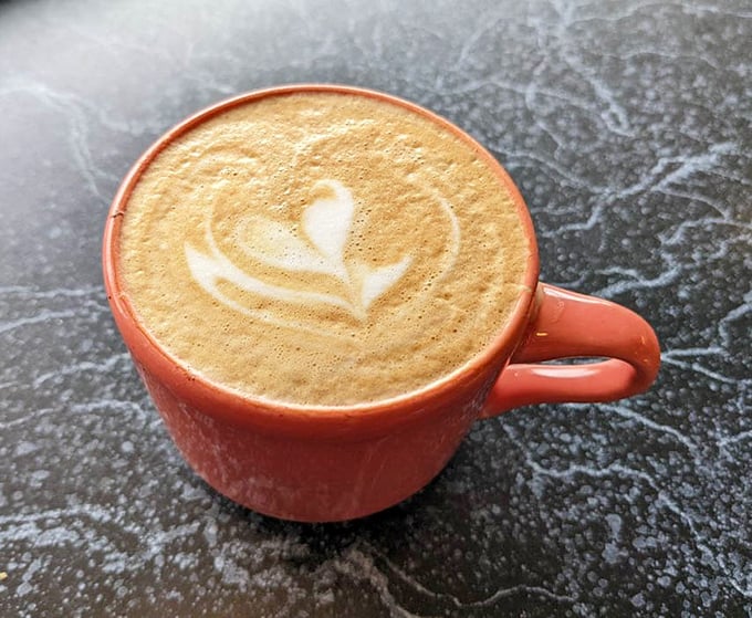 Latte art that's too pretty to drink – for about five seconds, until the coffee aroma breaks your willpower.