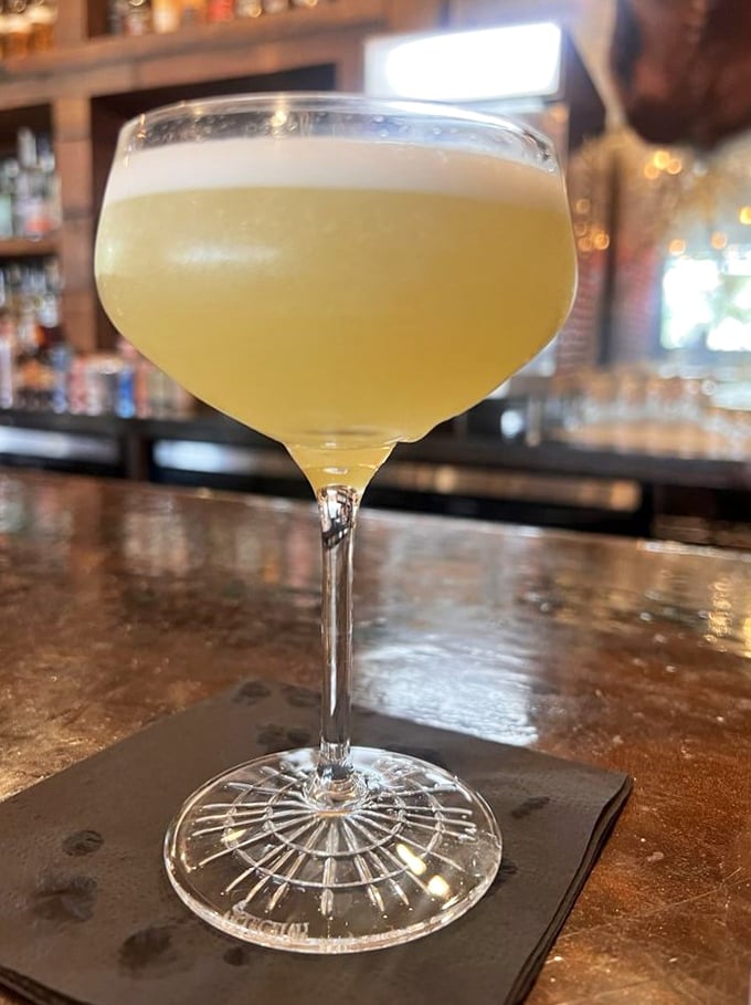 Even the cocktails at Truth take their job seriously—this golden elixir offers a moment of refined refreshment between bites of smoky, savory perfection.