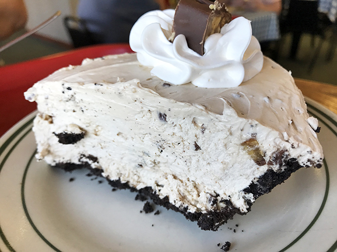 This isn't just Oreo cheesecake – it's what other desserts aspire to be when they grow up.
