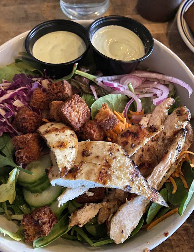 Even the salads get the Walter's treatment – grilled chicken, fresh veggies, and croutons that didn't come from a box sometime last century.