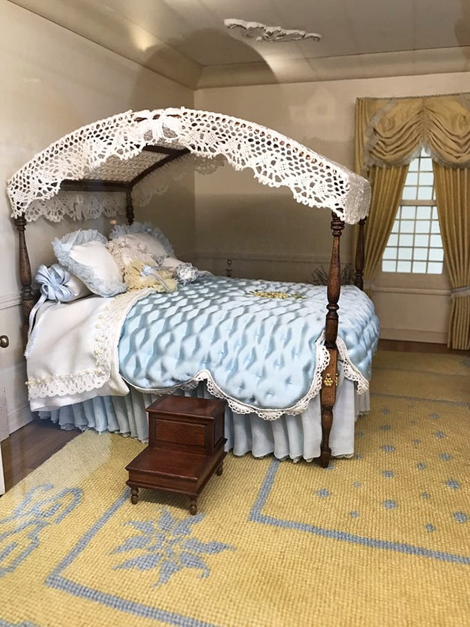The lace canopy on this miniature four-poster bed took someone with the patience of a saint and the eyesight of an eagle to create.