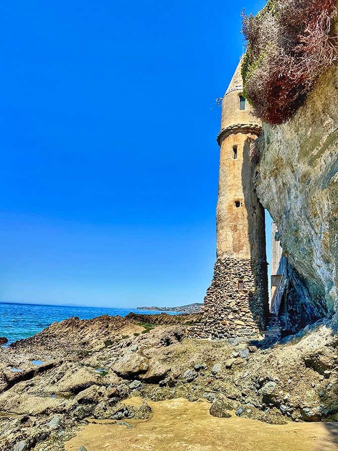 At low tide, the tower reveals its full stature – like a shy performer finally comfortable enough to take center stage.