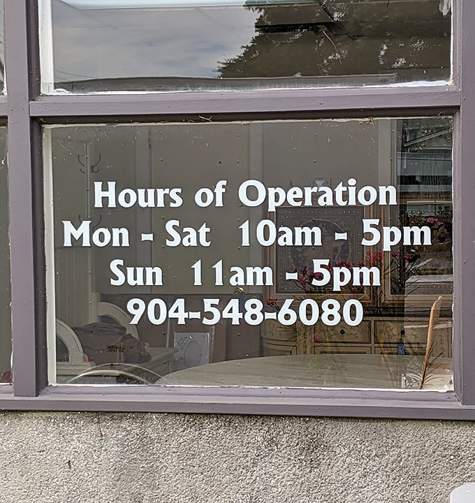 Open seven days a week – because the pursuit of vintage treasures waits for no weekend warrior.
