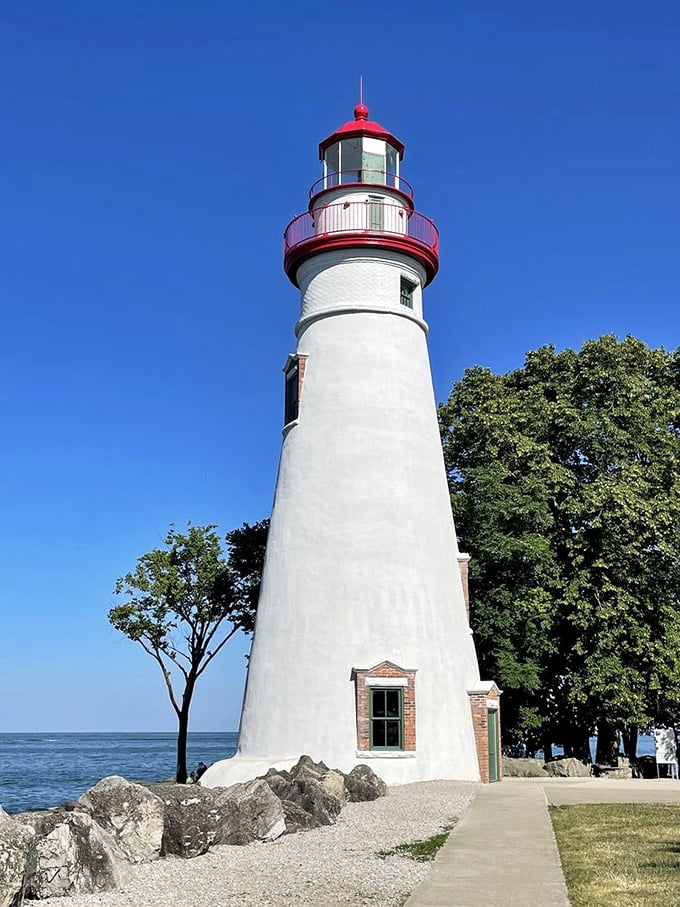 The star of the show in all her glory—Marblehead Lighthouse stands tall against an impossibly blue sky, just as she has since 1821.
