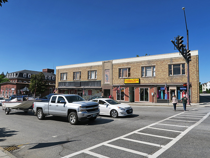 Red brick elegance lines streets where Mount Monadnock watches over daily small-town rhythms.