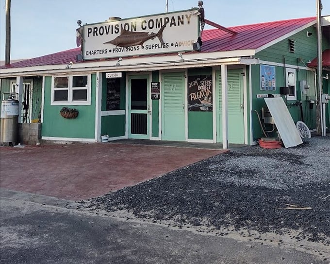 Provision Company's mint-green charm might look unassuming, but that's just how the locals like to keep their seafood treasures.