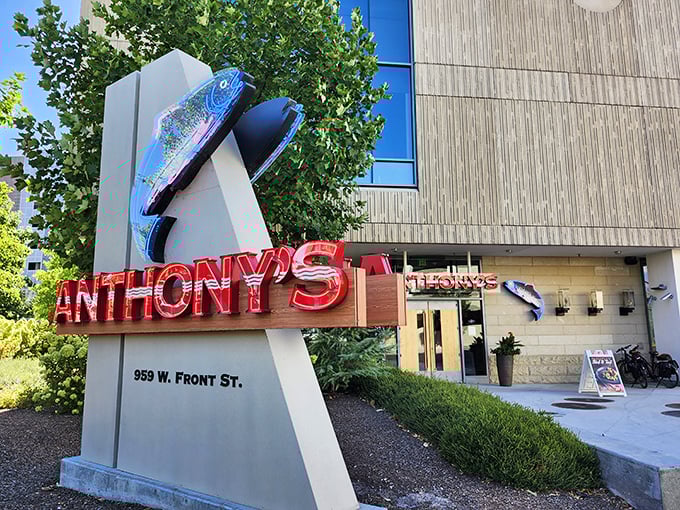 Anthony's modern architectural statement piece says "we take our seafood seriously" before you even reach the door.