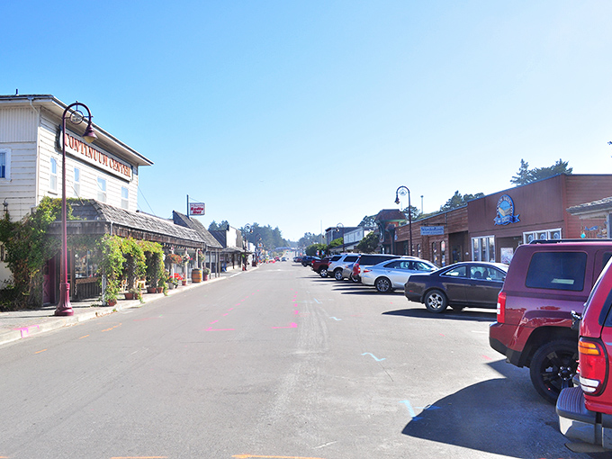 Downtown Bandon pairs small-town charm with coastal character—where every shop feels like part of the community’s story.