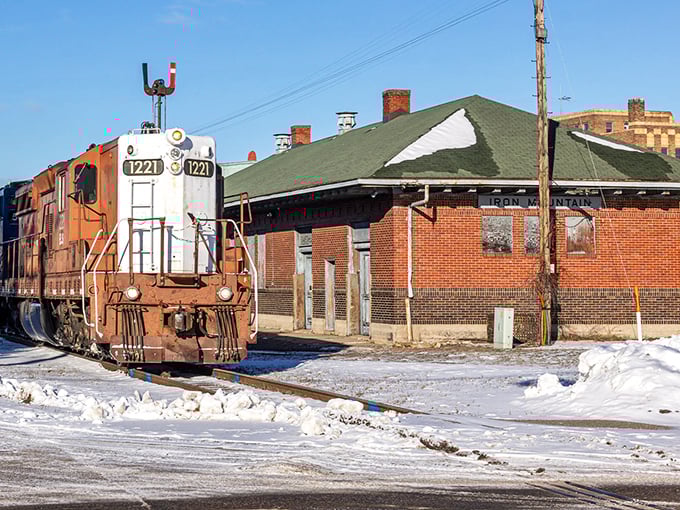 Iron Mountain's main drag flows naturally, like conversations between old friends over coffee.