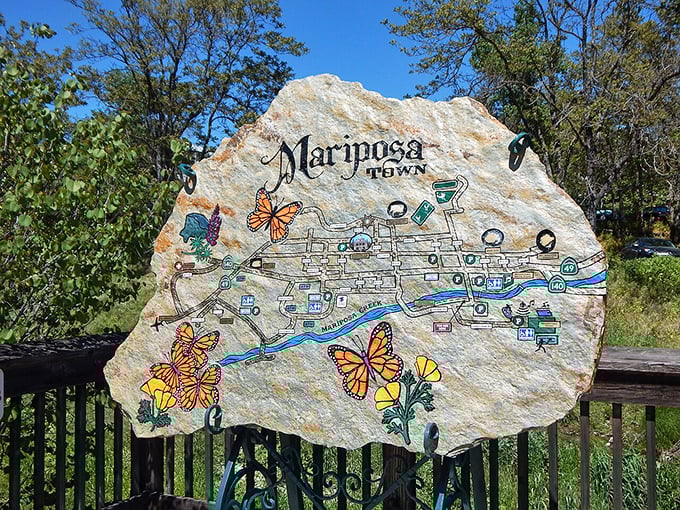 Butterflies aren't the only things that flutter by affordably! Mariposa's stone map guides retirement dollars.