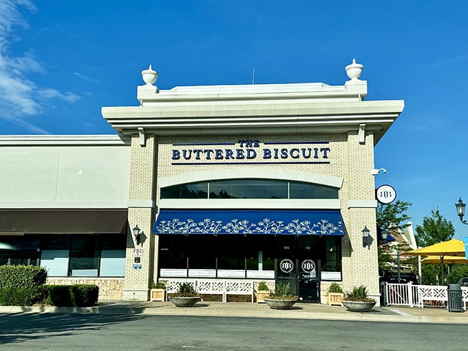 Modern elegance meets Southern breakfast tradition – where contemporary comfort food dreams come deliciously true every single morning.