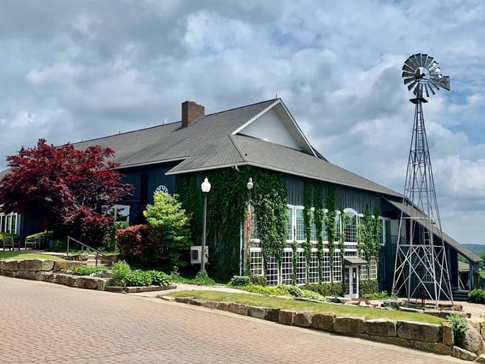 This windmill-topped building proves that great food and unique atmosphere make the perfect dining combination.