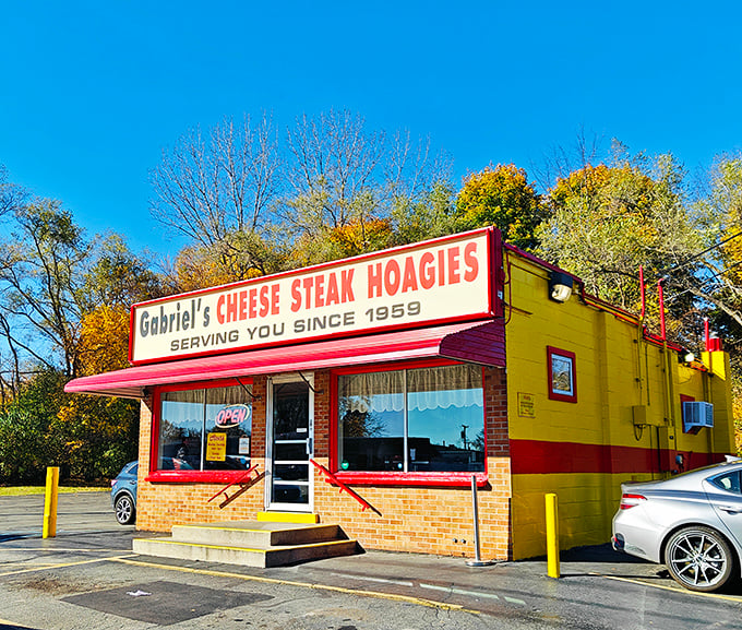 When a place advertises cheese steak hoagies this boldly, they better deliver – and Gabriel's absolutely does.
