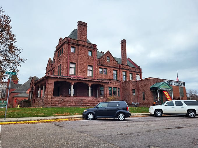 Al. Ringling Brewing Co. proves that circus royalty knew a thing or two about creating gathering spaces, whether under a big top or over craft beers.