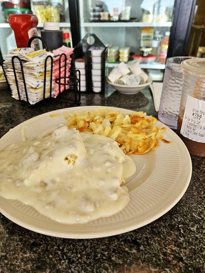 Biscuits swimming in creamy gravy—a Southern comfort classic that found a happy home in Pennsylvania, where it soothes souls regardless of which side your ancestors fought for.