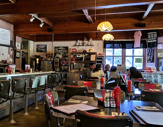 Where breakfast dreams come true—counter seating offers front-row tickets to the morning's most delicious show.