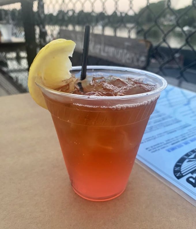 A perfectly mixed iced tea lemonade – because cracking crabs is thirsty work, and sometimes beer just won't do.