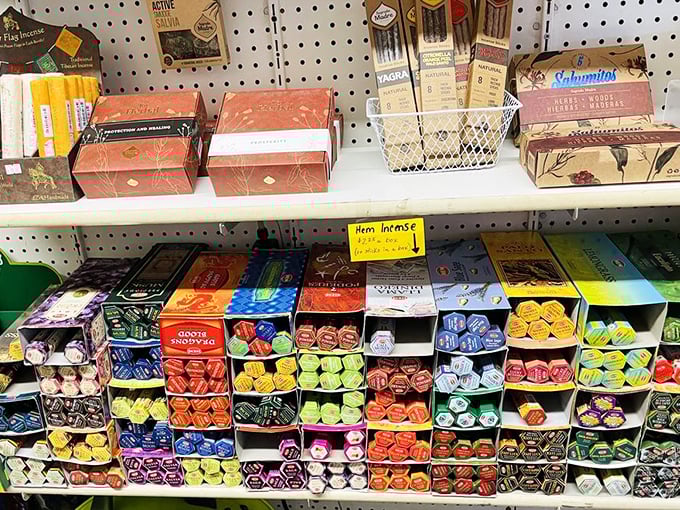 A colorful array of incense boxes and nostalgic treats – because sometimes the scent of patchouli and the taste of childhood go hand in hand.