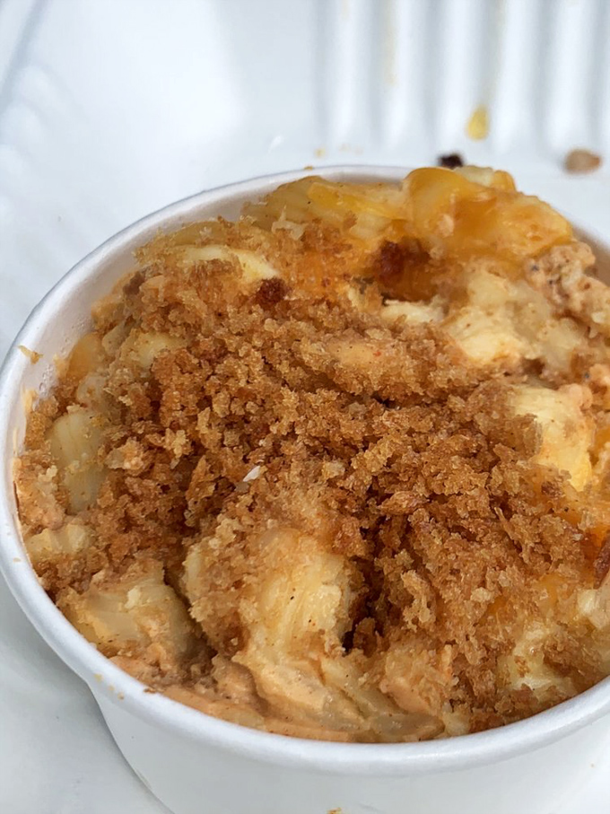Mac and cheese with a crunchy top like the closing act of a culinary concert—they could have stopped at creamy, but went for the encore.
