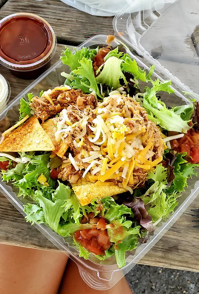 Even the salads get the royal treatment. When pulled meat meets fresh greens, it's the compromise that doesn't feel like one.